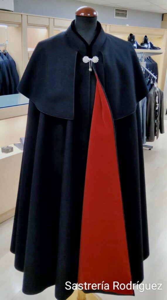 La capa española que Béjar puso de moda - Okey Salamanca